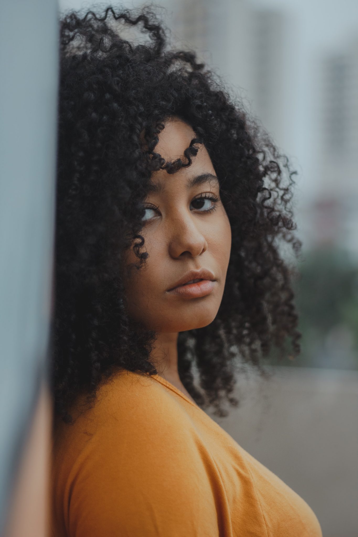 Cabelo Crespo: Tipos 4ABC, Dicas, Cuidados e Finalização