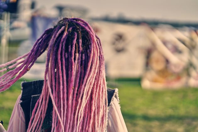 Dread: Todos os Tipos, Como Fazer, Cuidados, Penteados e Mais